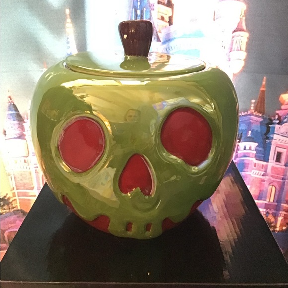 Disney | Accents | Disney Villains Snow White Evil Queen Poison Apple ...